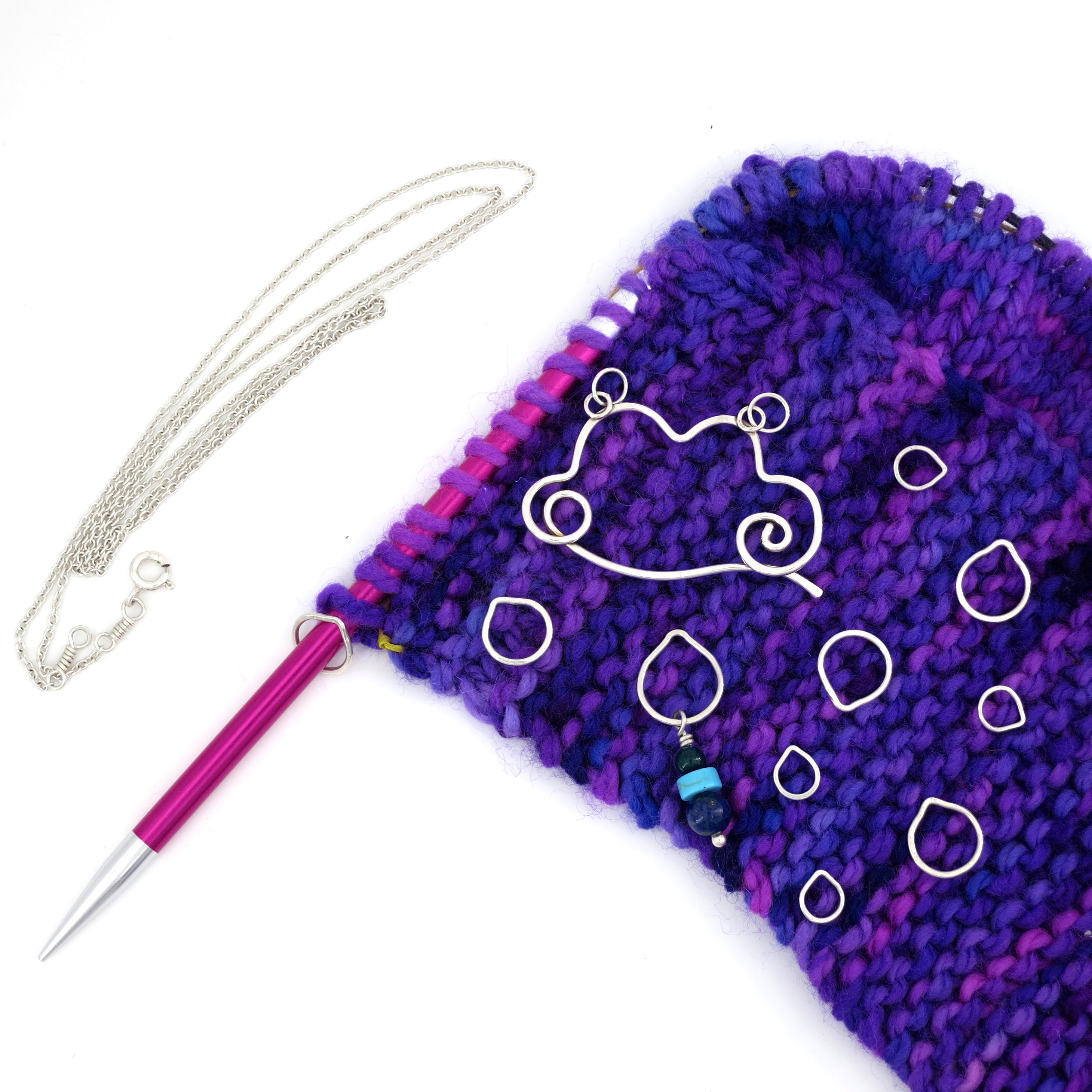 Stitch marker necklaces for knitting and crochet | Fizzy Stitches